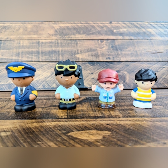 Fisher-Price | Toys | Fisher Price Little People Elc Happyland Figures ...